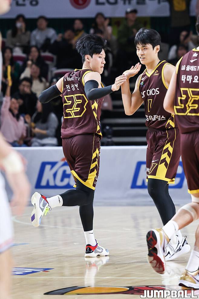‘전성현 유기상 쌍포 터졌다 Lg Kcc 꺾고 시즌 첫 4연승