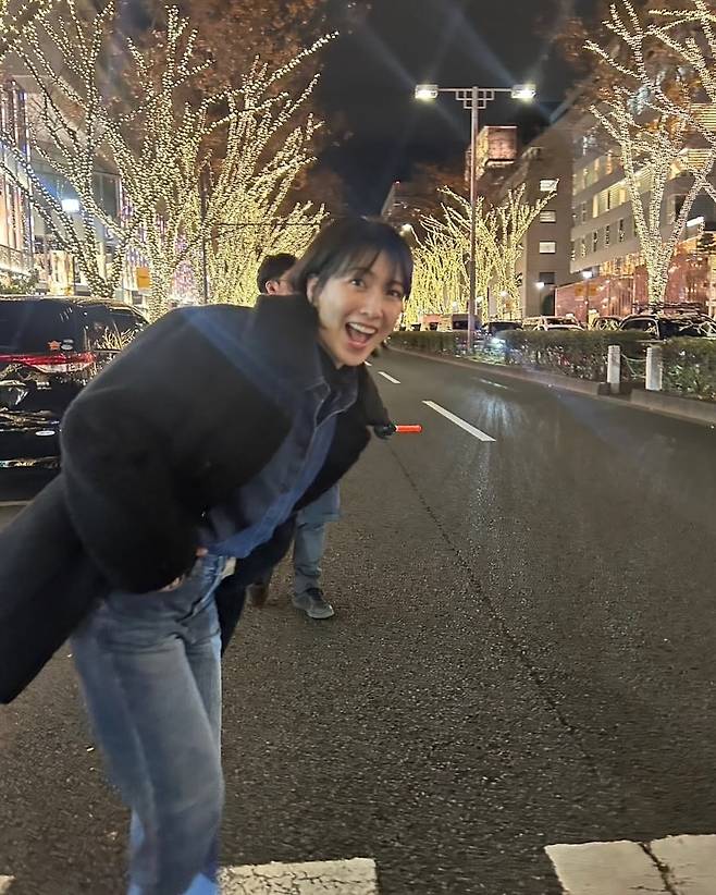 카라 강지영 일본여행에서 청셔츠청바지 입고 청청 패션 선보여 라이프 뉴세이
