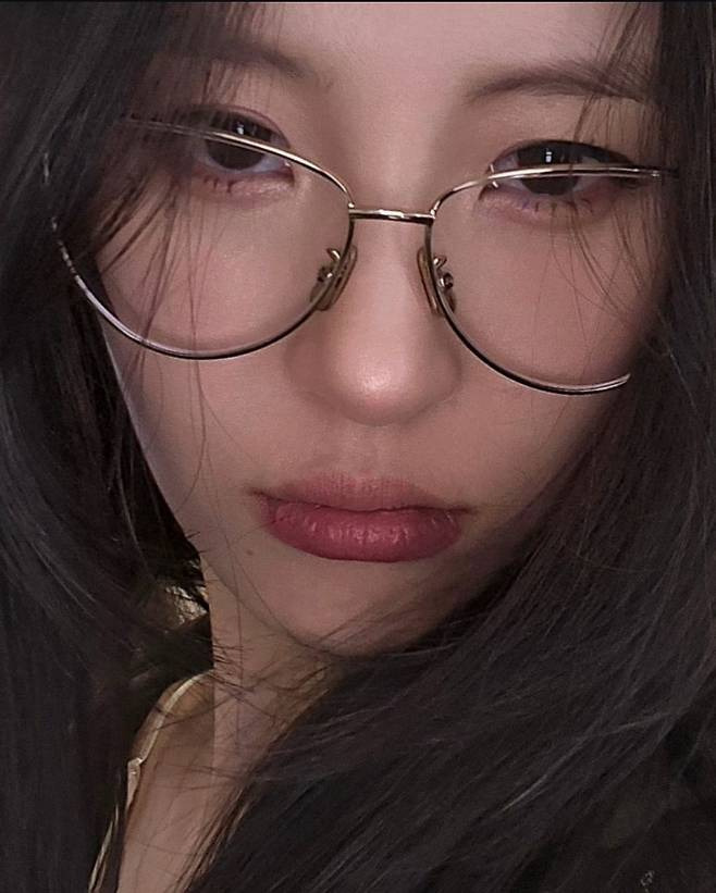 선미 파도보다 더 강렬한 비치웨어룩 휴양지에서 여름 감성 장착 스타와 라이프