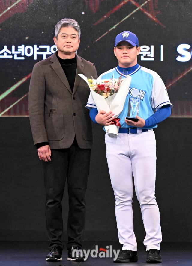 유소년 야구 빛내는 선수 되겠다 김도빈 유소년야구 대상 초대 주인공 이유찬 올해의 선수상 종합 Md대치동