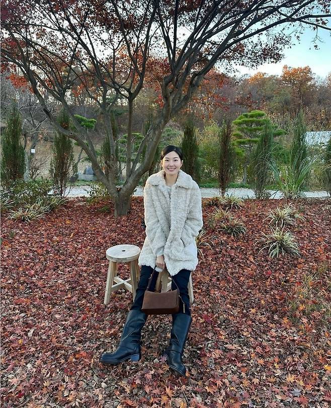 전진 아내 류이서 최애템 테디베어 코트 찰떡 소화 부츠 스타일링의 정석 스타와 라이프
