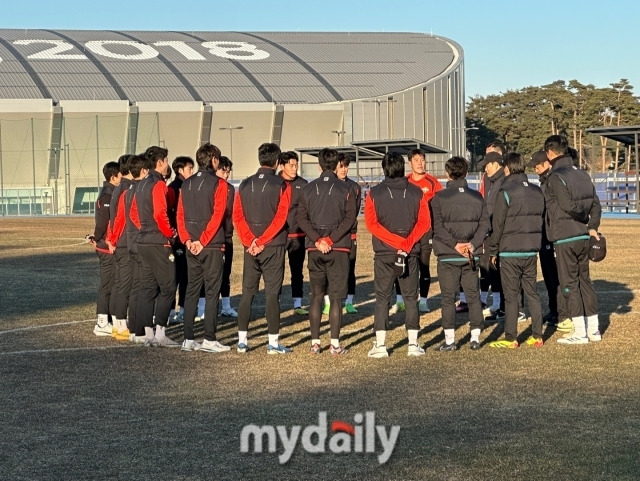 드디어 찾아온 정경호 타임 코치 맡은 지 10년 만에 정식 감독소중한 기회 시행착오 겪었다 Md강릉