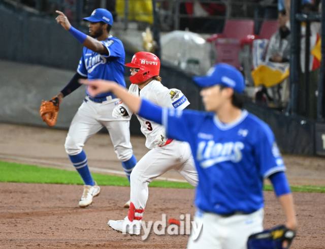 너 뭐한 거야 아 됐다분위기 띄웠다” Kia 김선빈 만세 세리머니의 큰 그림 그렇게 Ks Mvp가 됐다