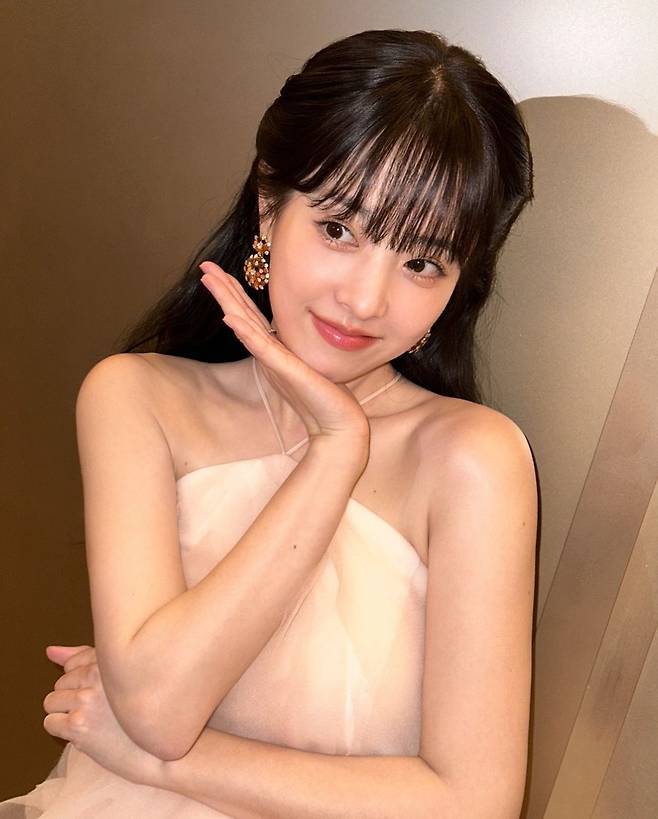 박보영 디즈니에서 빛난 공주님 미모 드레스룩으로 전 세계 사로잡아 스타와 라이프