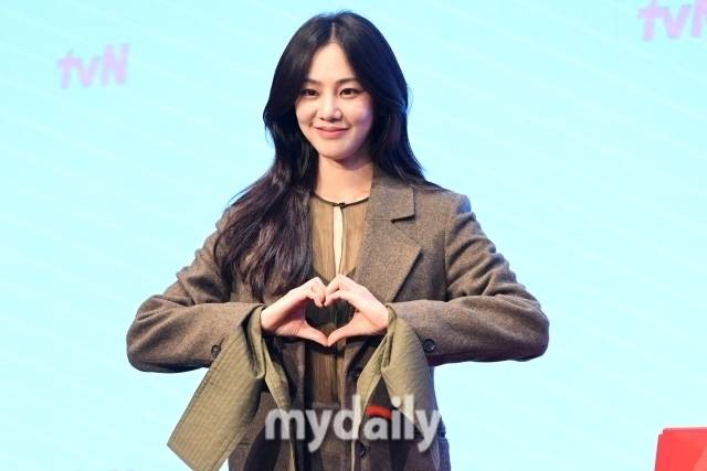 클로즈업 하니 깜짝 한지은 Mz전자 대표의 파격 시스루 별들에게 물어봐
