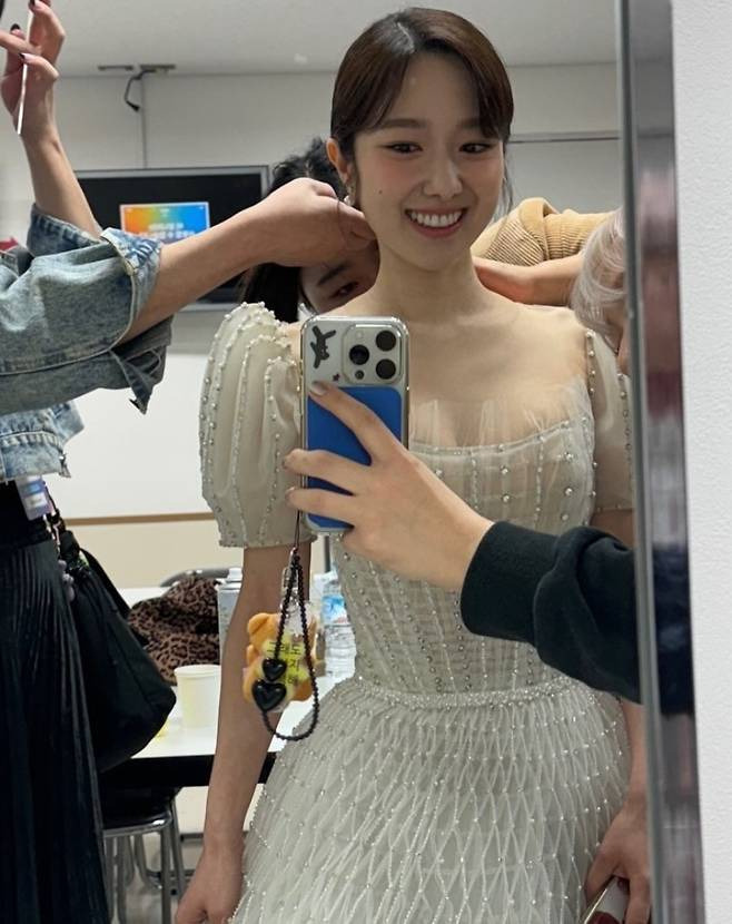이혜성 오사카서 펼친 동화 같은 순간 엘사룩으로 눈길 사로잡아 스타와 라이프