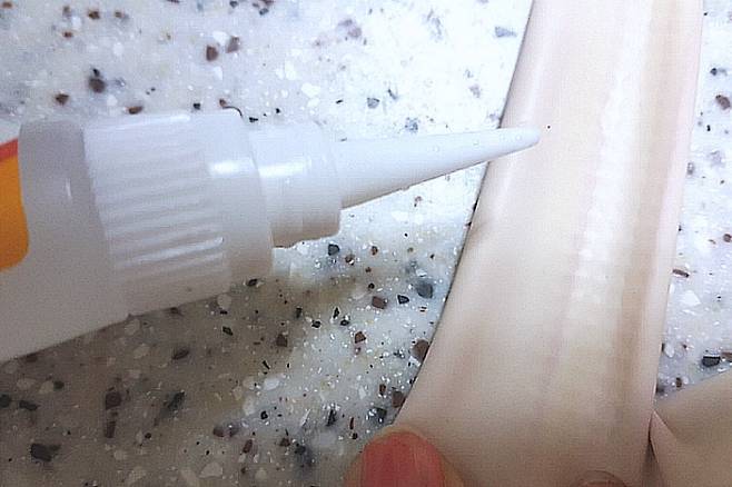 고무장갑 구멍 났다고요이것 하나면 감쪽같이 복구됩니다~ 쏙쏙팁