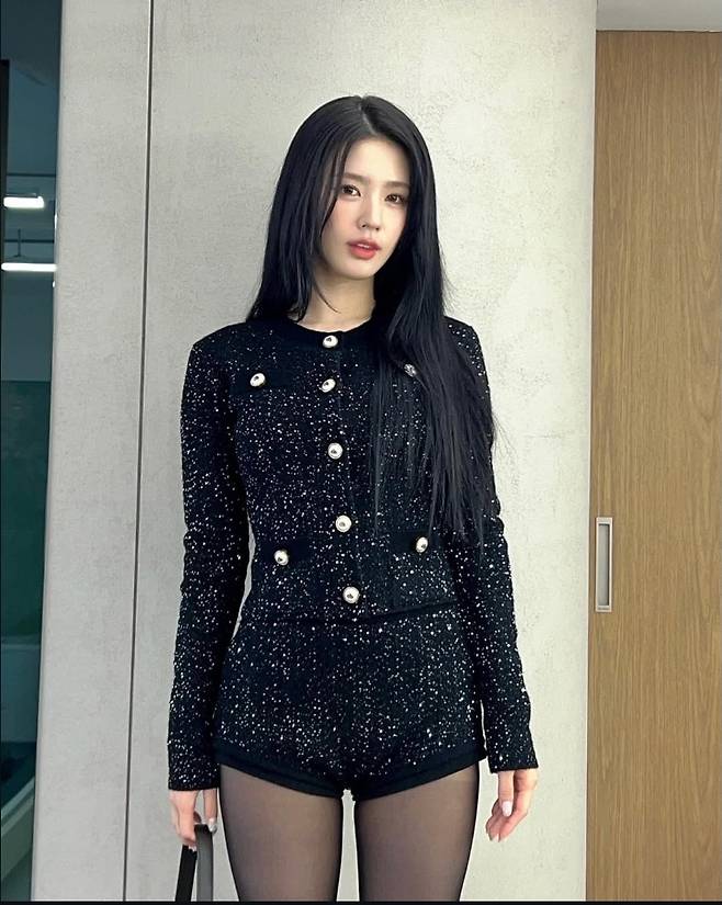 얼마나 예쁘길래나보다 예쁜사람 없어161cm 믿기지않는 마네킹 비율트위드 쇼츠룩 뷰티는 내운명