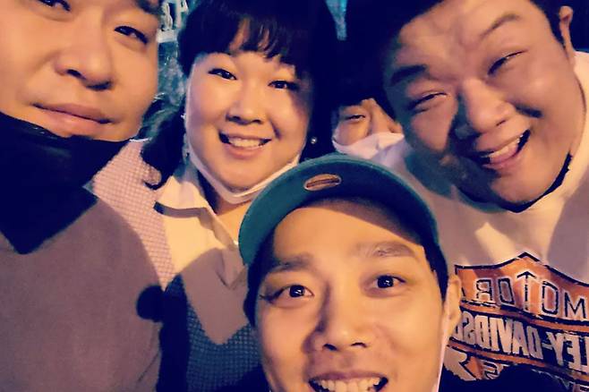 미혼인 줄 알았는데 수상 소감 중 내년에 아빠됩니다 고백한 톱 개그맨 뉴스에이드