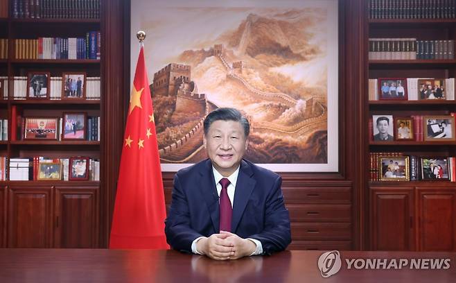 시진핑 신년사 배경에 국기·만리장성만외풍 극복 의지 강조