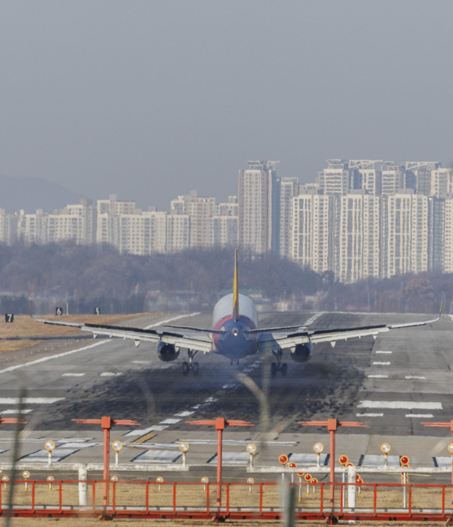 8일까지 전국 공항 안전시설 특별점검···둔덕 내 콘크리트 기둥 10개