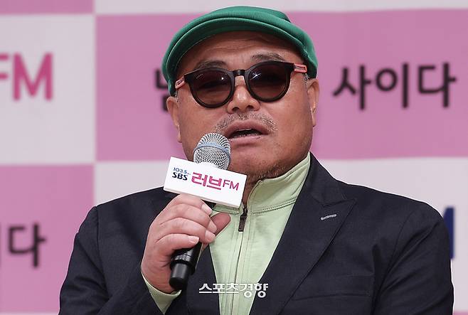 김흥국 박정희·전두환보다 윤석열이 제일 잘해” 대통령 사수 호소