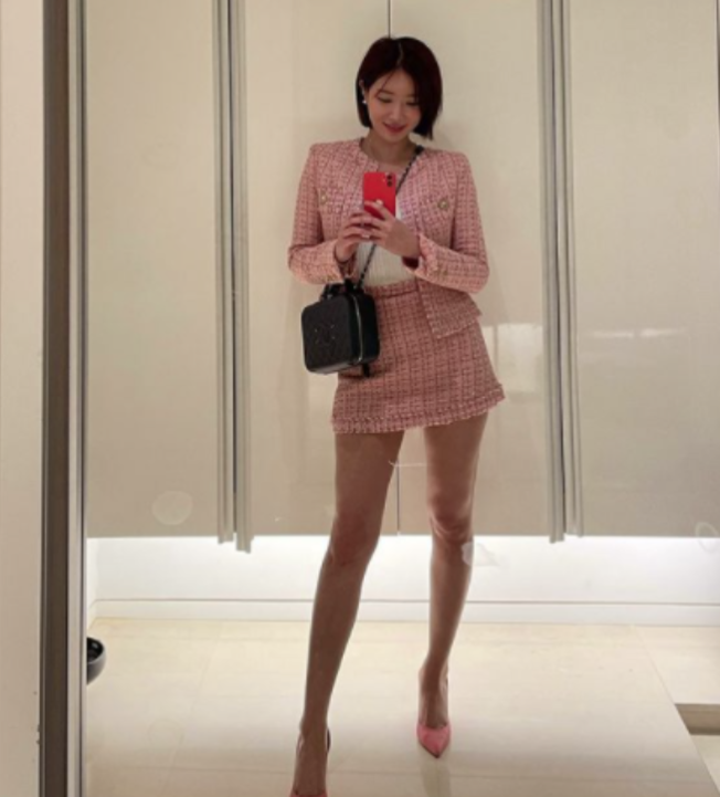 말도 안되는 비율얼굴도 예쁜데 8등신인 배우의 스타일링 어썸클