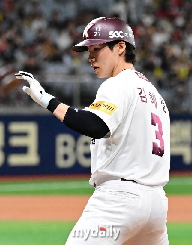 환영합니다 친구야 어제의 적이 이젠 한솥밥 식구32년 324억 김혜성 입단 반긴 Mvp 오타니