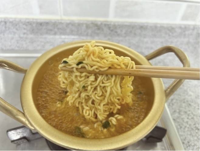 라면 끓일 때 이것 넣어주었더니 간증이 마구마구 쏟아집니다 오늘살림루틴