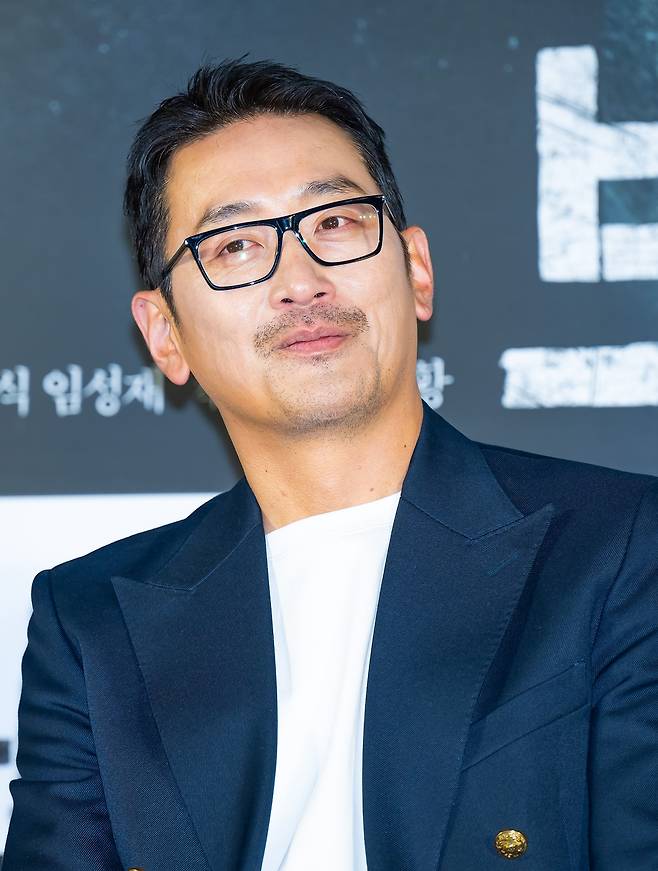 Y현장 하정우 휘발유 냄새나는 브로큰본능적으로 준비했다