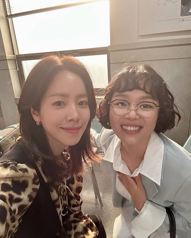 나의 완벽한 비서 드라마속 스타일링 완벽 소화해낸 여배우 데일리 코디 공개 라이프업