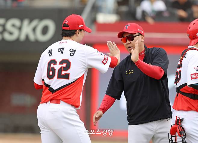 조상우 영입 그후 이범호 감독과 뜨거운 약속···kia 마무리 정해영 제가 업그레이드 되겠습니다” 스경x인터뷰