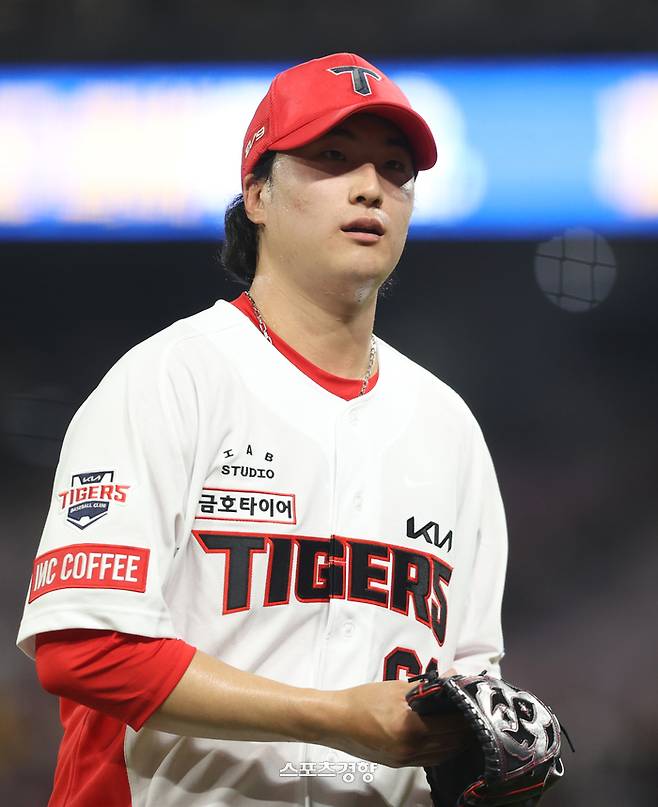 조상우 영입 그후 이범호 감독과 뜨거운 약속···kia 마무리 정해영 제가 업그레이드 되겠습니다” 스경x인터뷰