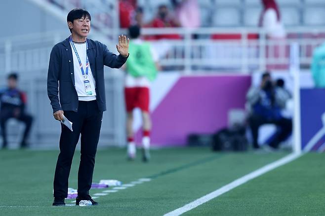 오피셜 대충격 신태용 감독 전격 경질인도네시아축구협회 오랫동안 고민하고 내린 결정”