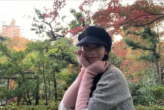 정소민 일본에서도 엄친딸 인증 안경겨울 니트로 완성한 따뜻한 감성룩 스타와 라이프