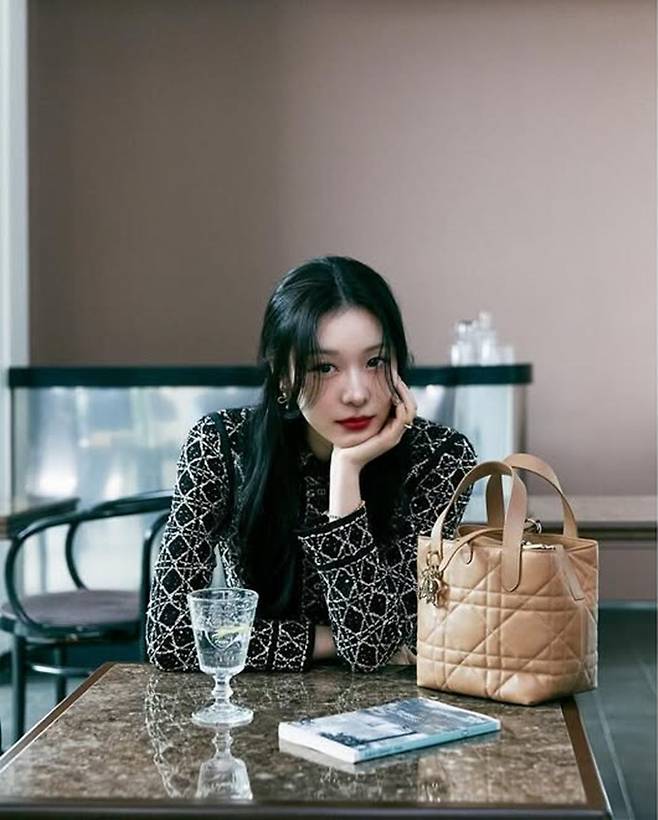 김연아 영and리치의 진수 분위기 올킬 디올백만 들어도 우아 럭셔리 외출룩 패션엔