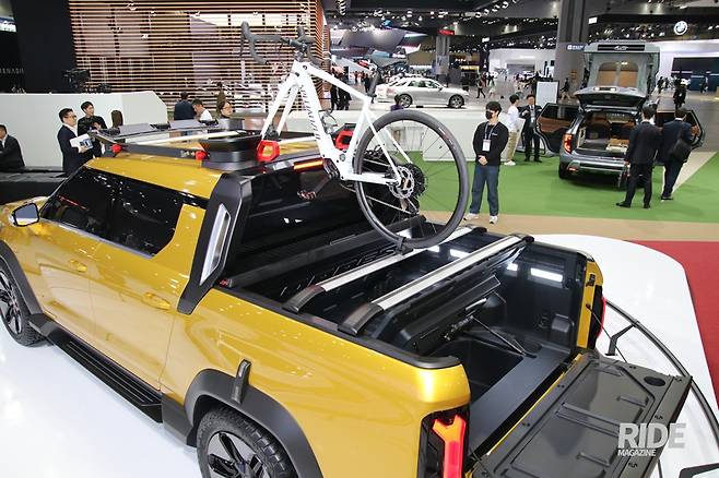 KGM 새 전기픽업은 무쏘 EV? 80.6kWh 배터리로 401km 주행 가능해 | 라이드매거진