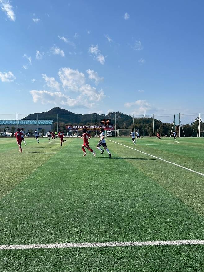 5골 폭발한 ‘디펜딩챔피언 용인 가야 꺾고 ‘첫 승 신고 12학년대학축구