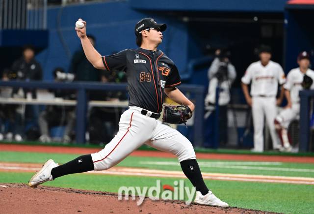 “김서현 160km에 40SV 가능, 타자와 싸움만 하면 돼” KBO 112승 좌완의 조언…한화 5강행 중요조건