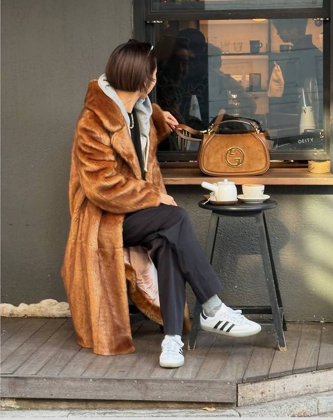 김나영 이게 다 얼마야 부잣집 사모님 뒤태 럭셔리 퍼 코트 레이어드룩 뷰티는 내운명