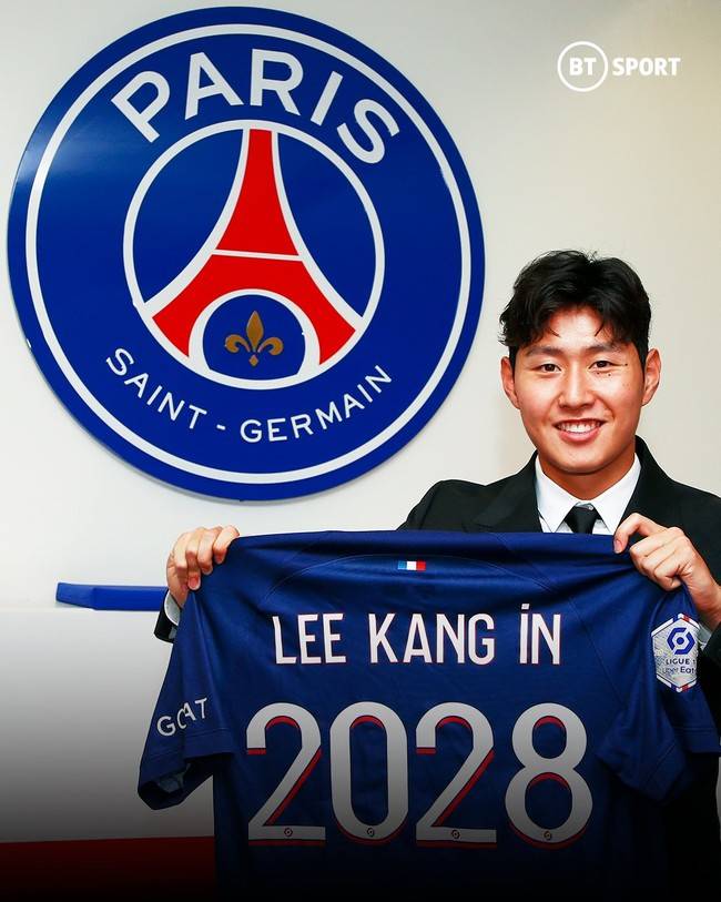 이강인 맨유? 아스널? 가능성 없다...PSG, 660억도 거절 "이적 전혀 고려하지 않아"