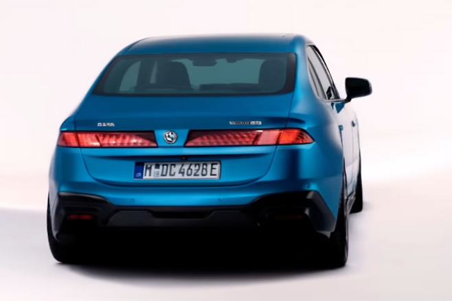 테슬라 모델 3 차주 눈물” 혁신적인 디자인의 Bmw 전기세단 카텍 뉴세이