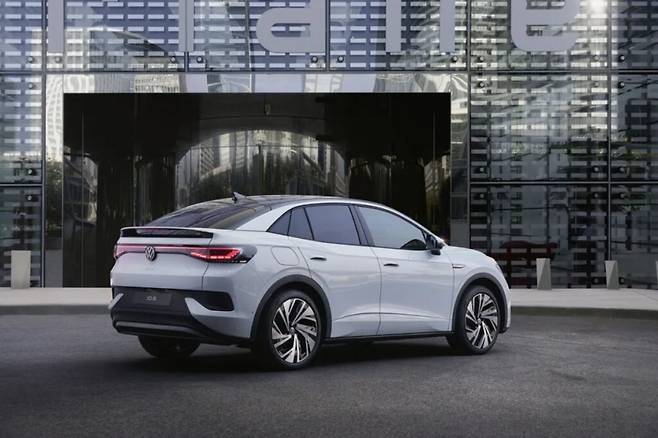 무려 434km 달리는 쿠페형 전기 Suv 마침내 한국 진출 확정”벌써부터 ‘관심집중 리포테라