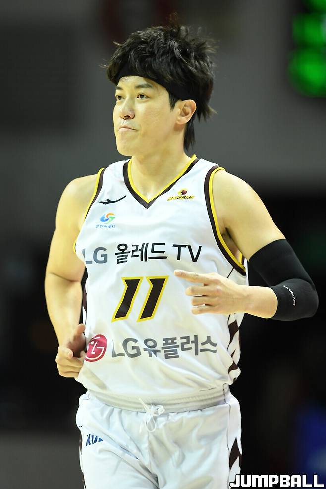 상금 받고 인터뷰실 들어가고 싶어요” 3점슛 4방 적중 Lg 허일영 2개 더 넣지 못해 아쉬워 한 이유