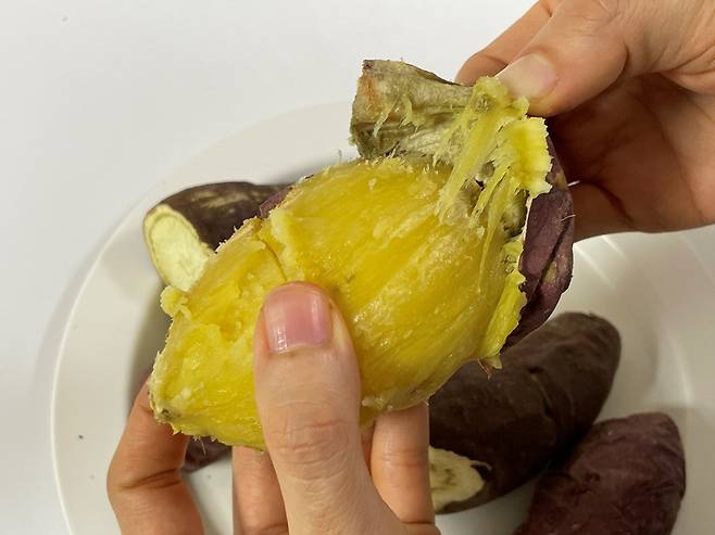 고구마 그냥 삶지 마세요 칼집 하나로 달라지는 놀라운 결과 텐꿀팁