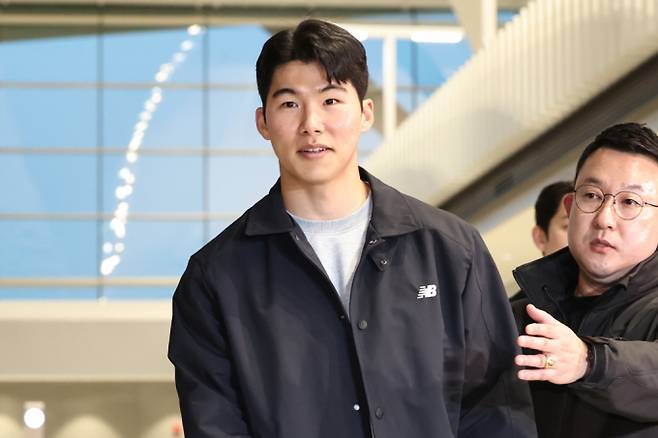 다저스맨 김혜성 미국 출국 스프링캠프 합류 1군에 자리 잡을 것