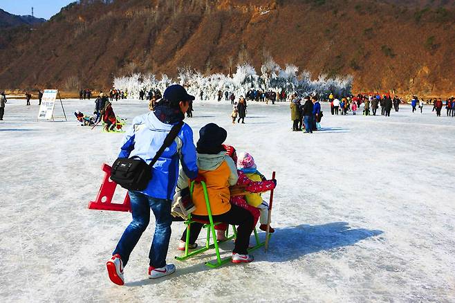 추워질수록 몰린다 추운 날씨도 잊게 만드는 겨울 축제 여행을말하다
