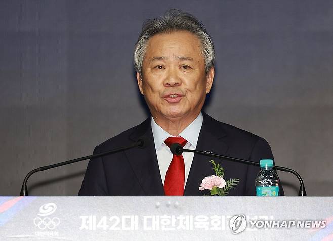 대한체육회장 선거 낙선 이기흥 Ioc 위원직도 2월 말까지