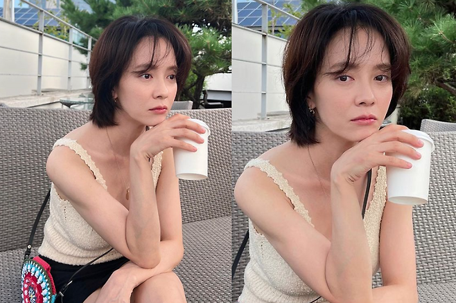 송지효살 확 빠져 한줌팔목여리여리해진 스타일링 어썸클