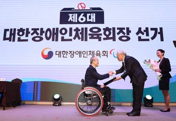 장애인체육회장 선거는 안정에 방점 정진완 회장 연임 경기력향상센터 등 남은 목표 이루겠다”