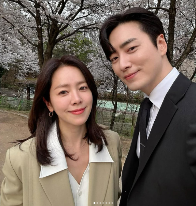 한지민♥이준혁 극강의 비주얼 커플 오늘밤 키스할까”