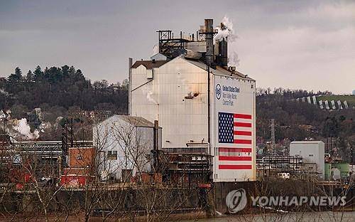 캐나다 트럼프 관세 위협에 美 철강·알루미늄 보복관세 검토