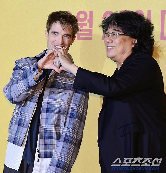 미키17 로버트 패틴슨 첫 내한 안녕하세요 재치 韓인사
