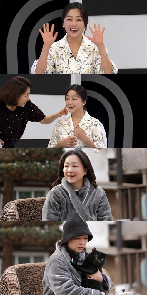 결혼준비 중이었던 남자친구때문에 54세에도 싱글로 보내고 있는 미혼여배우 스포엔 뉴세이