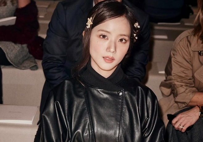 얼마나 예쁘길래2024 세계 미모1위 선정 가장 아름답다는 한국 연예인 디올룩 대본은 내운명