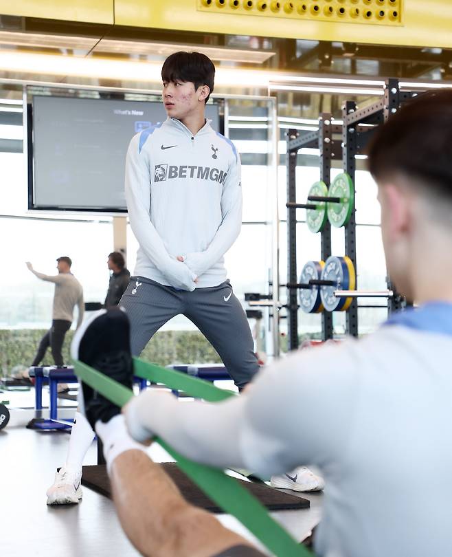 속보 韓 최고 유망주 양민혁 토트넘 떠난다qpr 임대 확정 Here We Go 끝판왕 등장