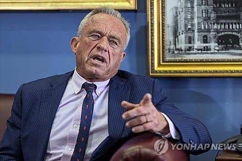 권력중독 포식자케네디 딸 장관 청문회 앞둔 사촌 맹폭