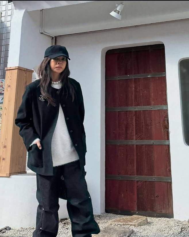 황신혜 도쿄 루이비통 앞 샤넬룩 격이 다른 60대 럭셔리 리치룩 대본은 내운명