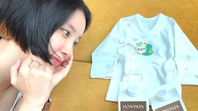 지수 아이 유산 소식팬들 위로 물결