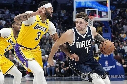 ‘마법사 돈치치 르브론과 함께 뛴다nba 초대형 트레이드